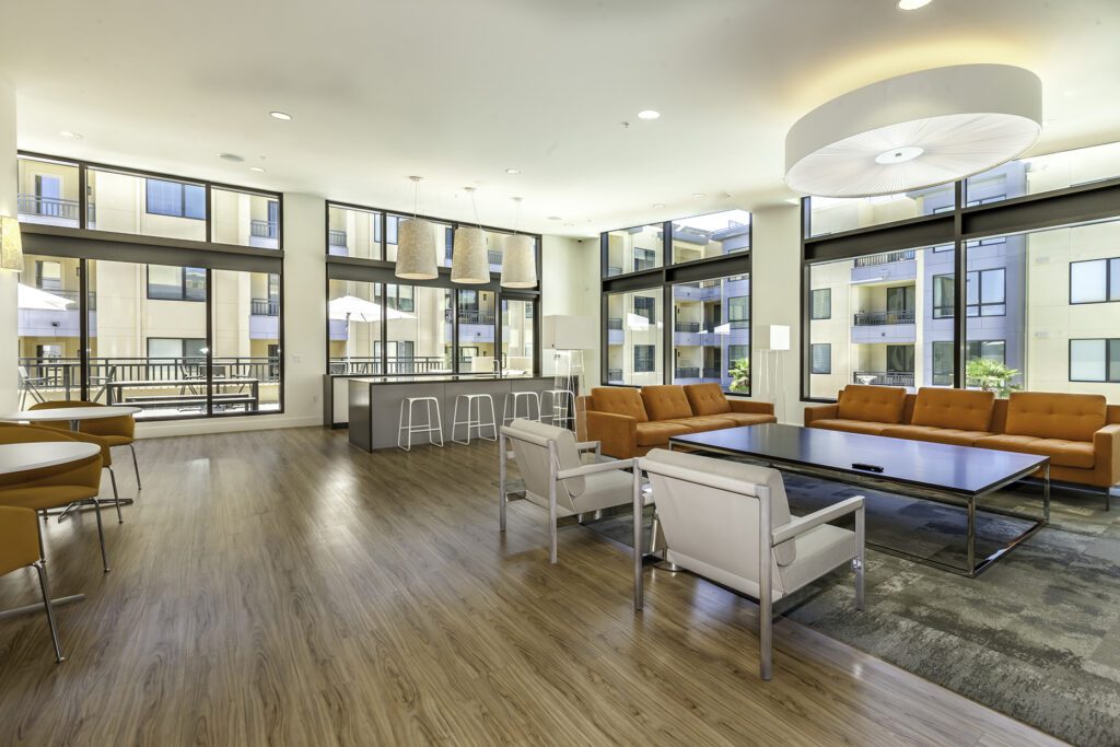 One Hundred Grand | Cityview